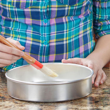 11 Must-Have Cake Baking and Decorating Tools